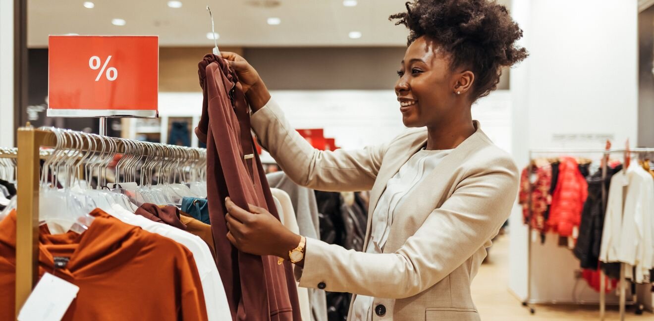 Mid-season sales for retailers: tips, tactics and insights