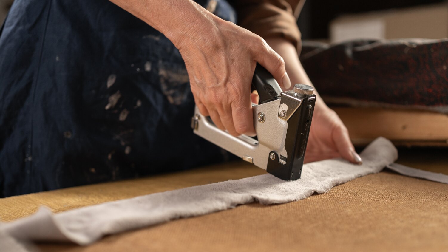 How to Select a Heavy-Duty Stapler for Industrial Applications