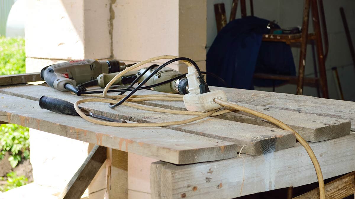 5 Extension Cord Safety Tips for Your Worksite