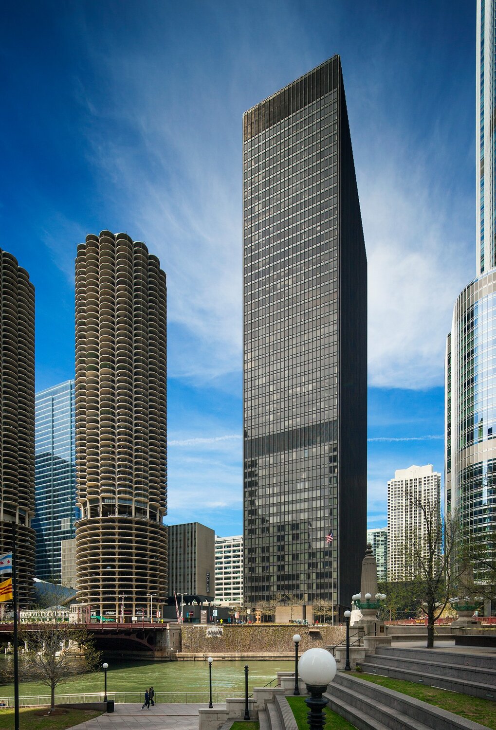 330 N. Wabash AMA Plaza (IBM Plaza) Mies van der Rohe | Chicago ...