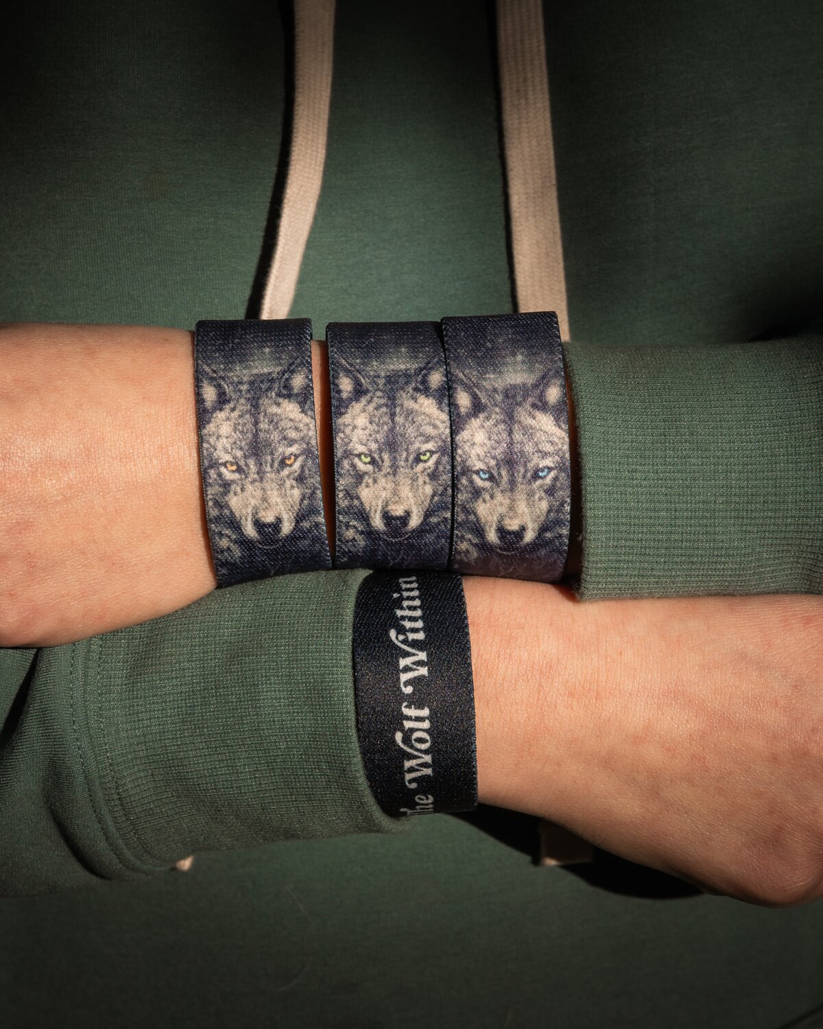 Wolf Bracelets: Beautiful bracelets to support wolf conservation | ZOX