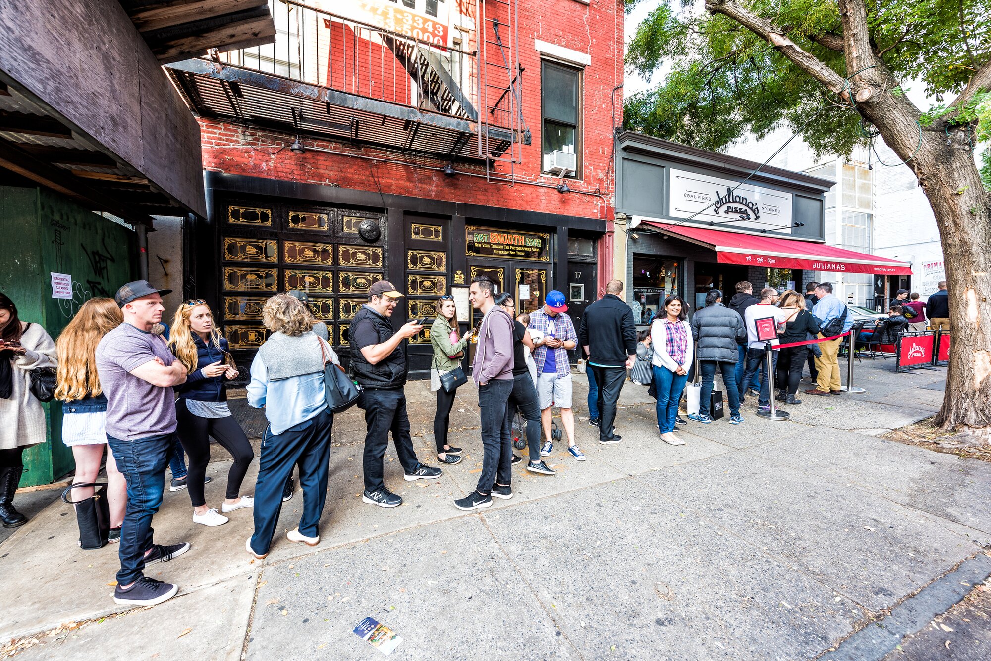 Tips for Managing Restaurant Walk-Ins and Waitlists Without the Chaos