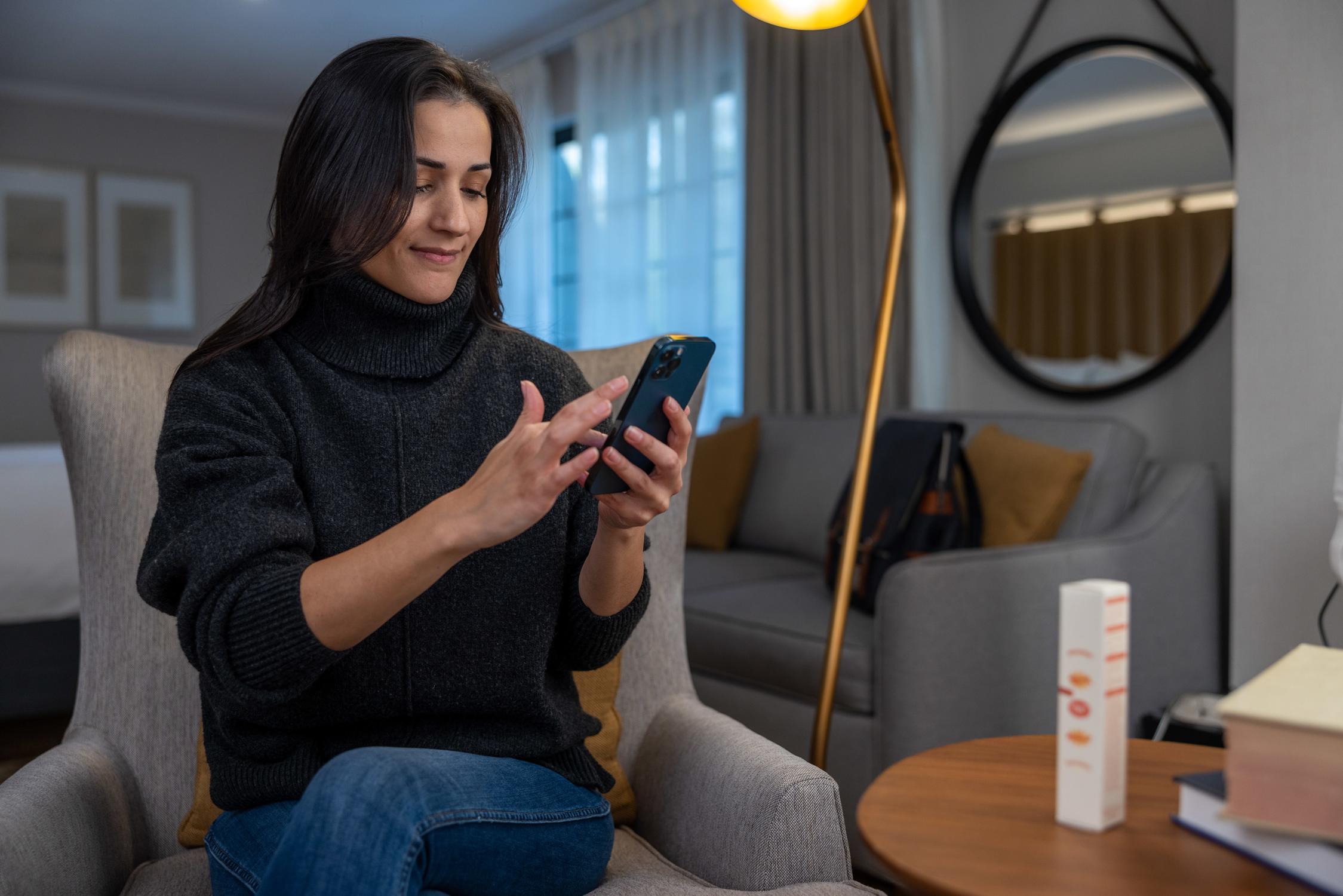 How to take product photos with iPhone: photography tips