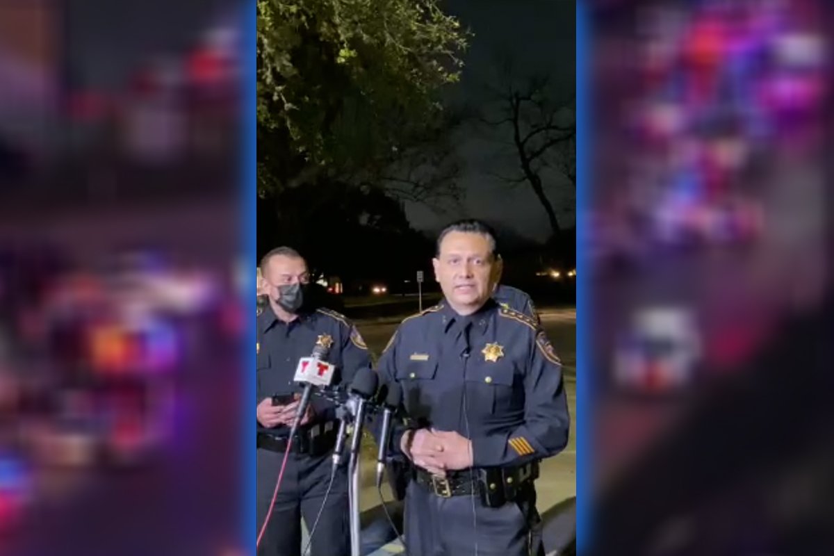 1 Deputy Shot, 1 Suspect Critically Wounded in Houston Shootings ...