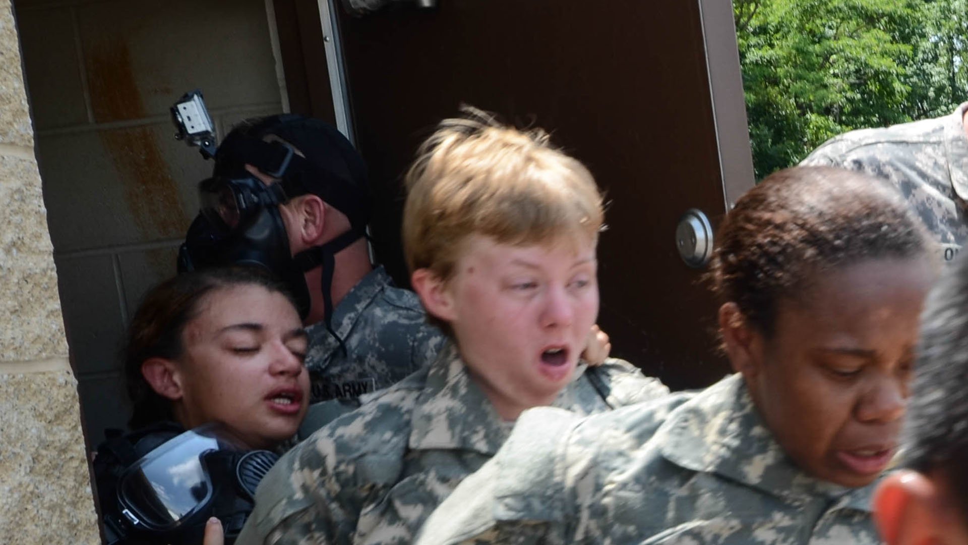 Hell on Earth: A Visual Guide to the Gas Chamber at Army Basic Training ...