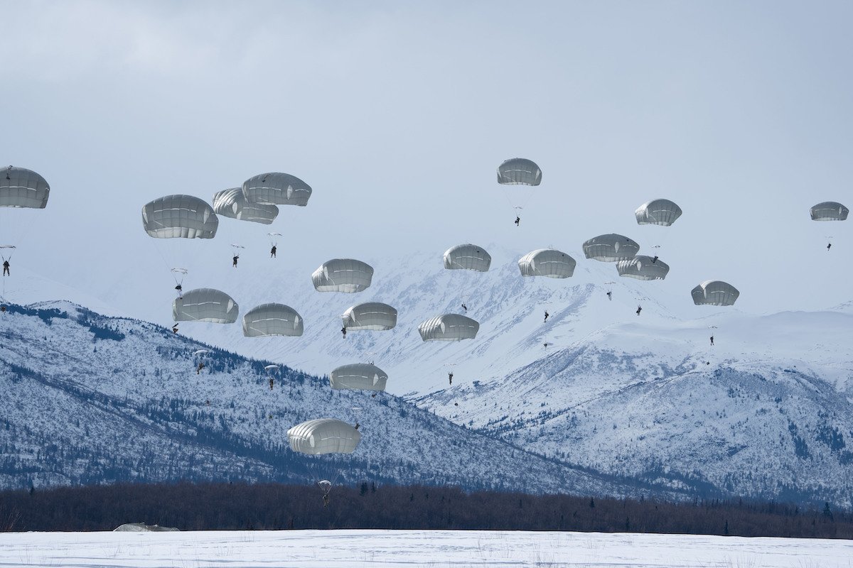 Alaska’s New 11th Airborne Division May Ditch Strykers For Air Assault ...