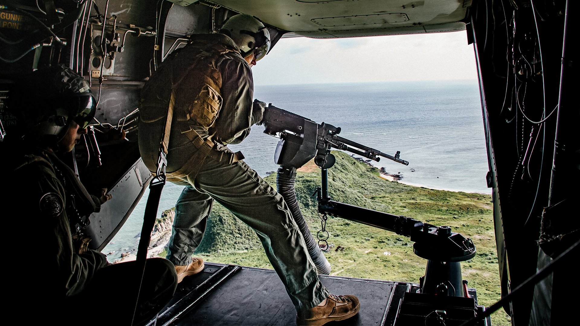 Marines and Soldiers Agree: The M240 Is the Best Machine Gun | Coffee or Die