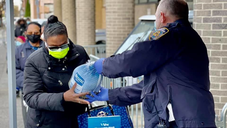 Police Helping Make Thanksgiving Meals Happen for Those in Need ...
