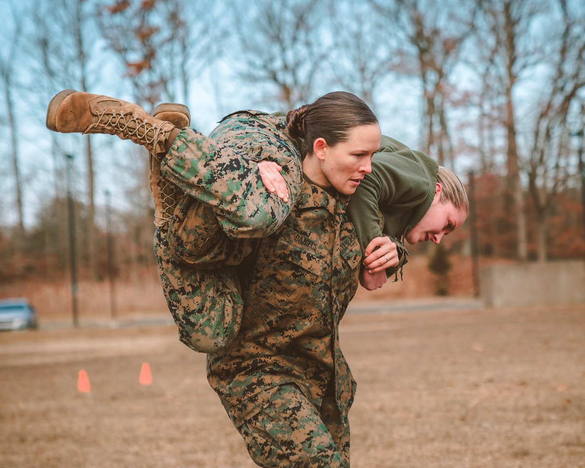 Congress Eyes Gender-Neutral Fitness Standards for Combat Roles ...