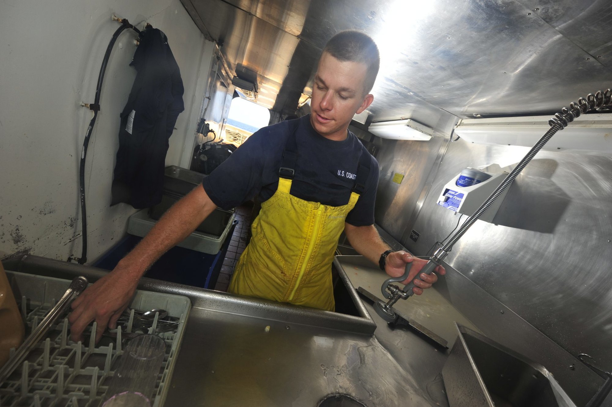 Alaska SAR Alarm: Daring Coast Guard Rescue Saves 4 Mariners | Coffee ...