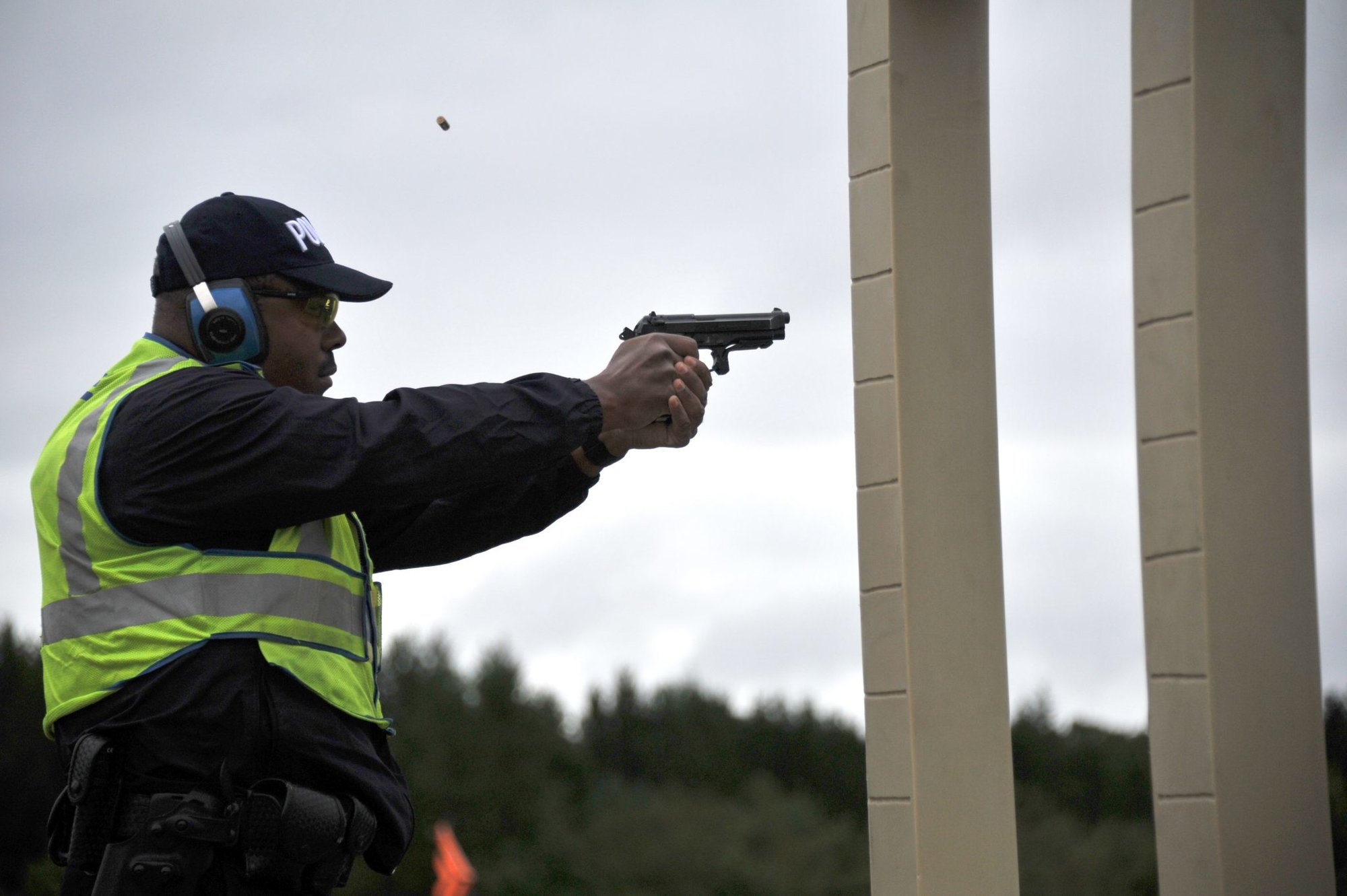 How To Spot a Concealed Firearm, According to a Police Officer | Coffee ...