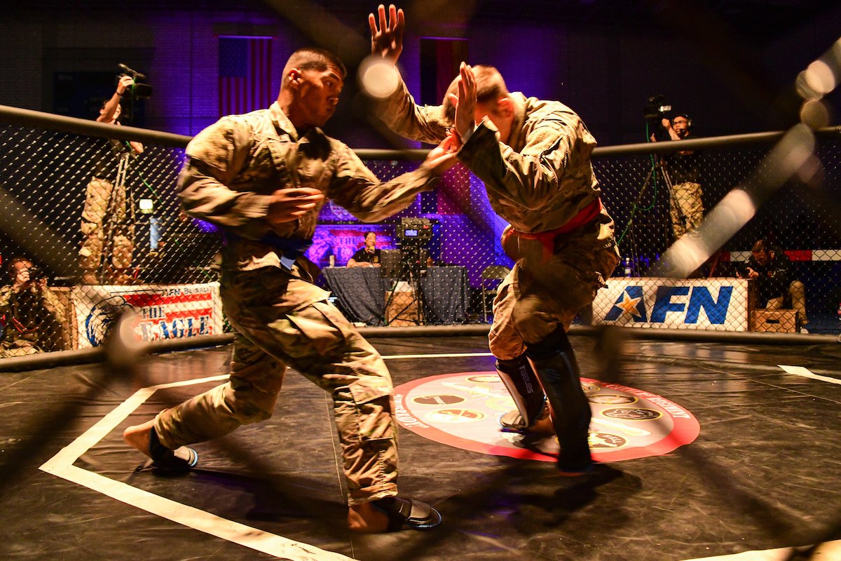 2nd Cav Regiment ‘Dragoons’ Duke It Out During Unit Fight Night ...
