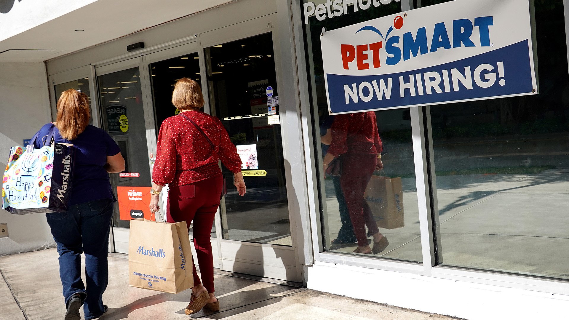 Feds: Pot-Puffing PetSmart Perp With Pink-Trimmed Loot Bag Accidentally ...