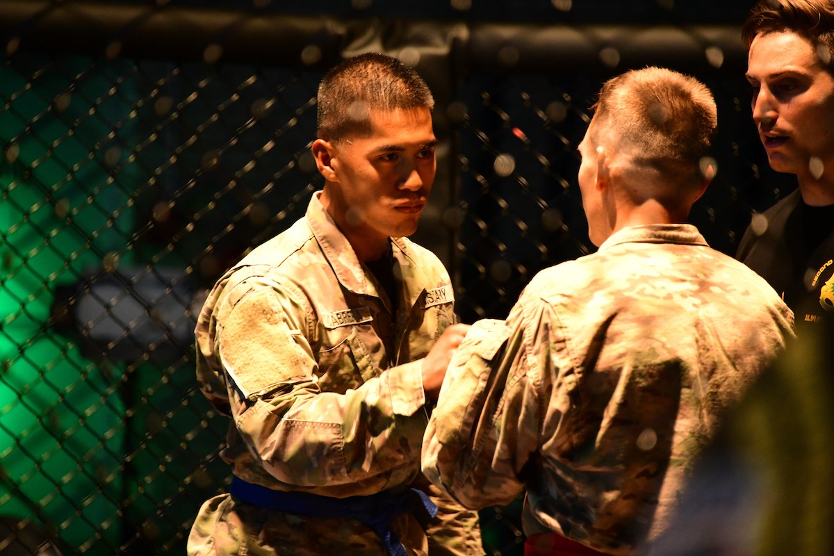 2nd Cav Regiment ‘Dragoons’ Duke It Out During Unit Fight Night ...