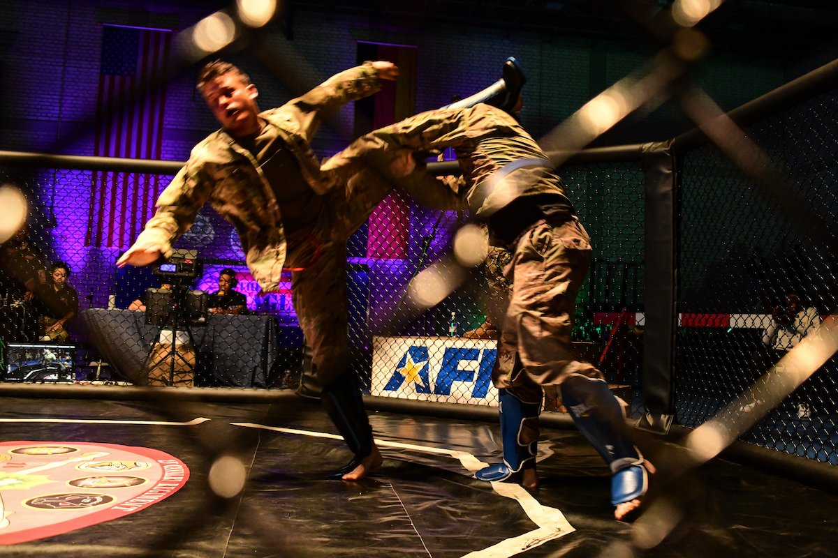 2nd Cav Regiment ‘Dragoons’ Duke It Out During Unit Fight Night ...