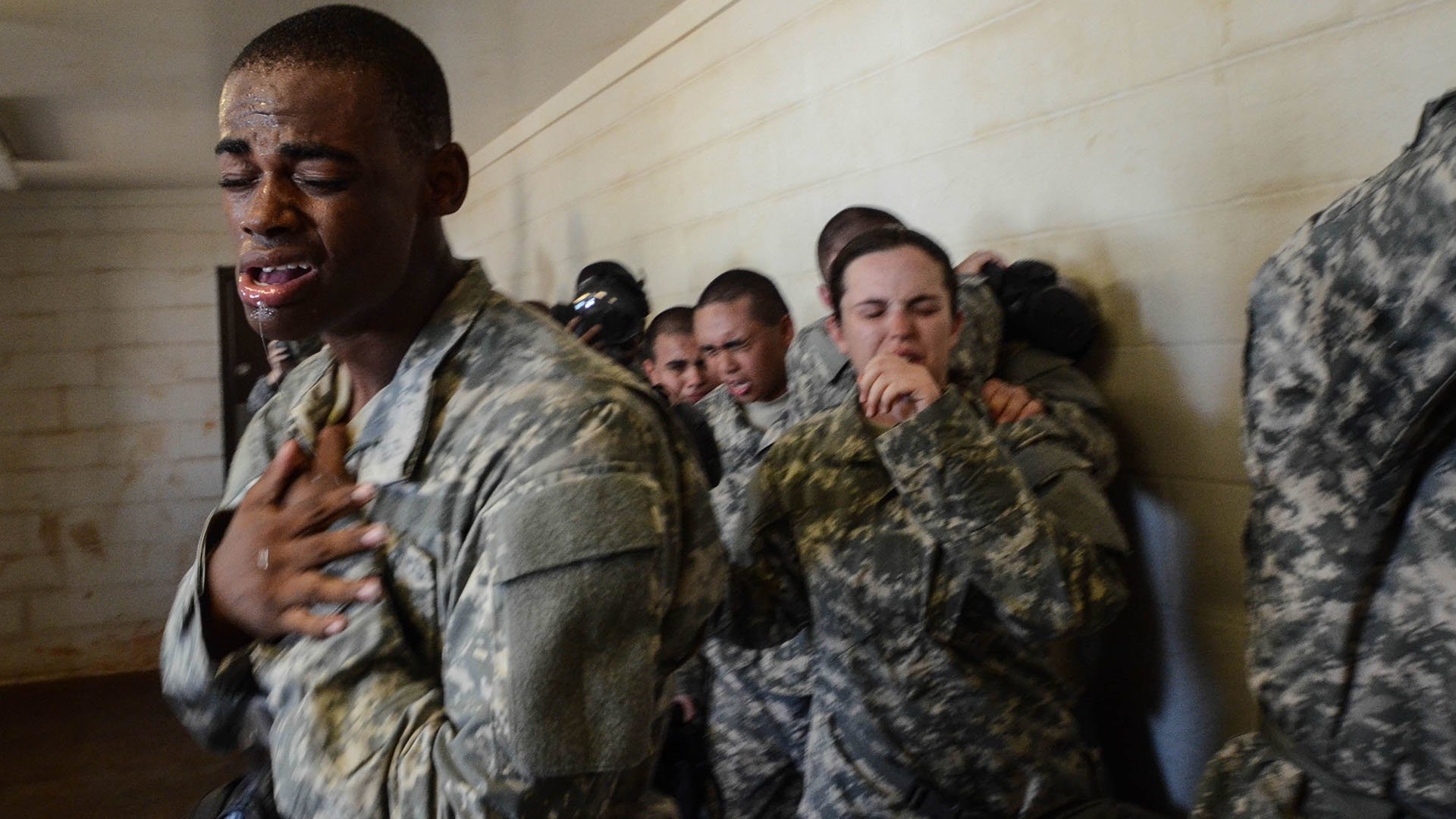 Hell on Earth: A Visual Guide to the Gas Chamber at Army Basic Training ...