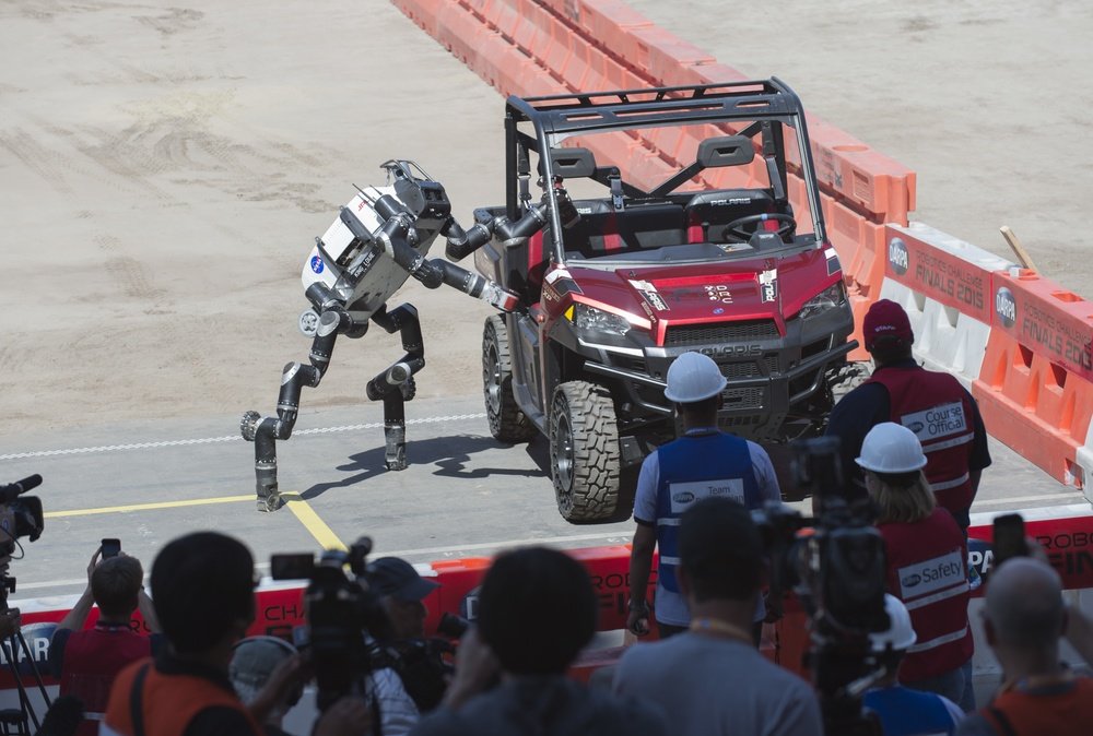 WATCH: Boston Dynamics Teaches Terminator-Like Robots Parkour | Coffee ...
