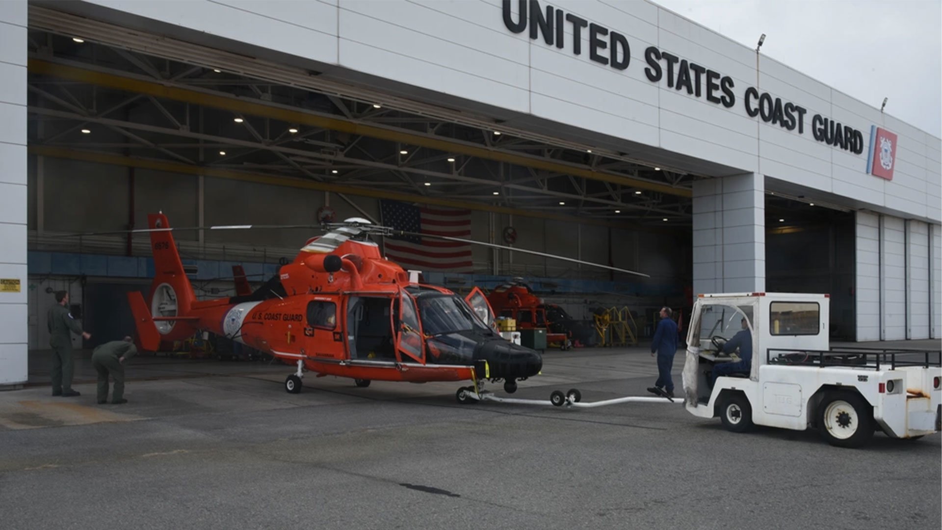 Coast Guard Rescuers Pluck Downed Pilot From Georgia Swamp | Coffee or Die