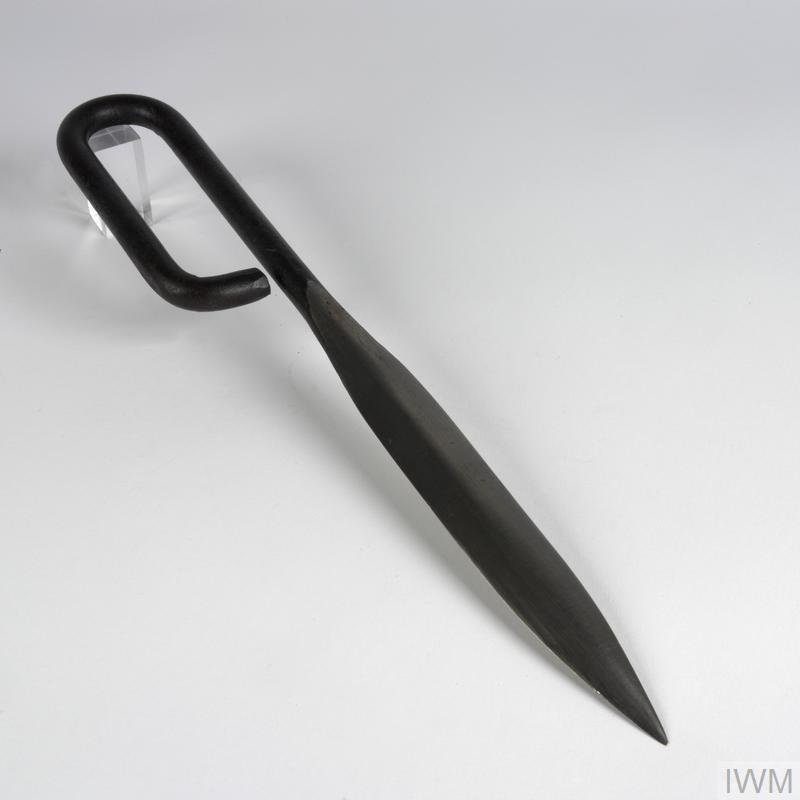 Tools of the Trade: Top 5 Trench Raid Weapons of World War I | Coffee ...