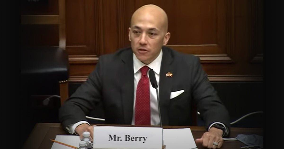 26 SEALs, Other Special Warfare Troops Sue for Vaccine Exemptions ...