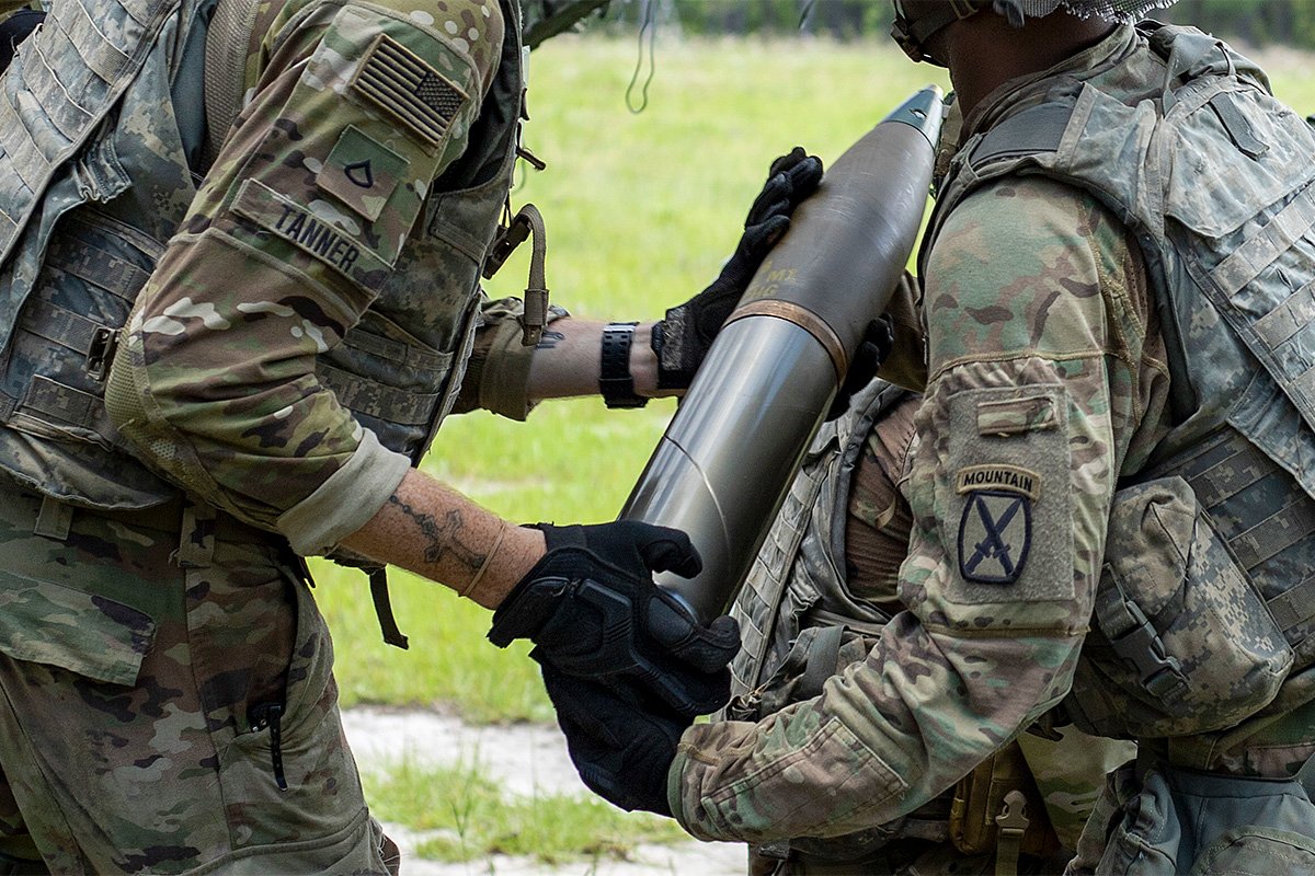 Why US-Made M777 Howitzers Are Critical in Ukraine’s Fight Against ...