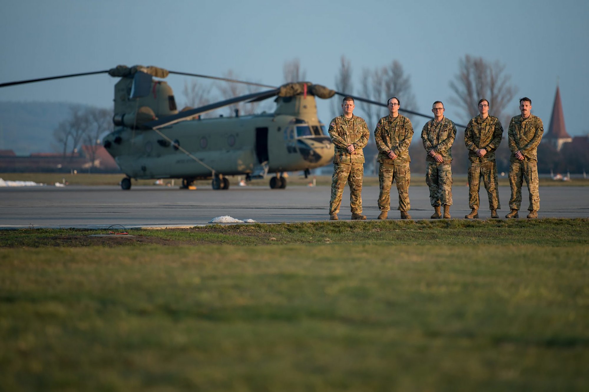 Chinook Crew Makes Emergency Landing, Saves Driver’s Life After Car ...