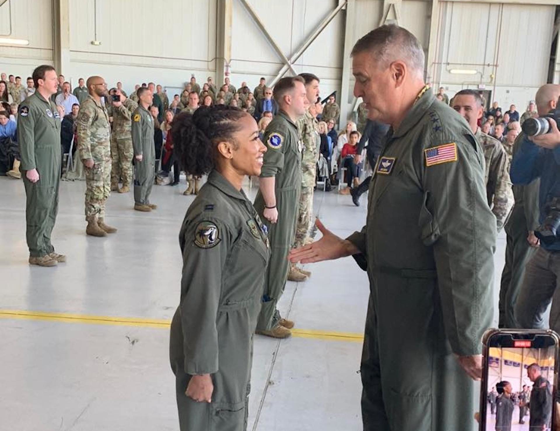 Air Force Flight Nurse Who Delivered Baby on C-17 Among 51 Awarded ...