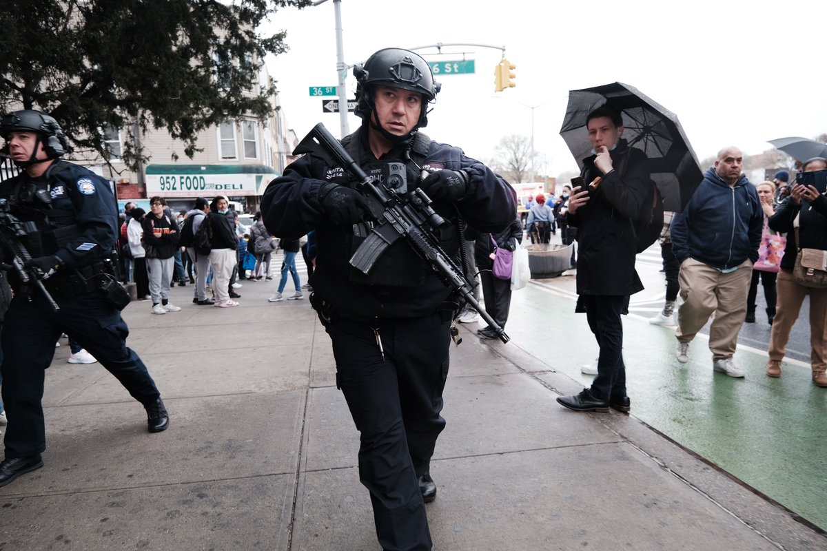 Cops Hunt Man in Gas Mask Who Opened Fire on New York Subway Train ...