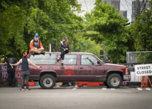 Inside Seattle’s Autonomous Zone, Pro-Gun Leftists Provide Security ...