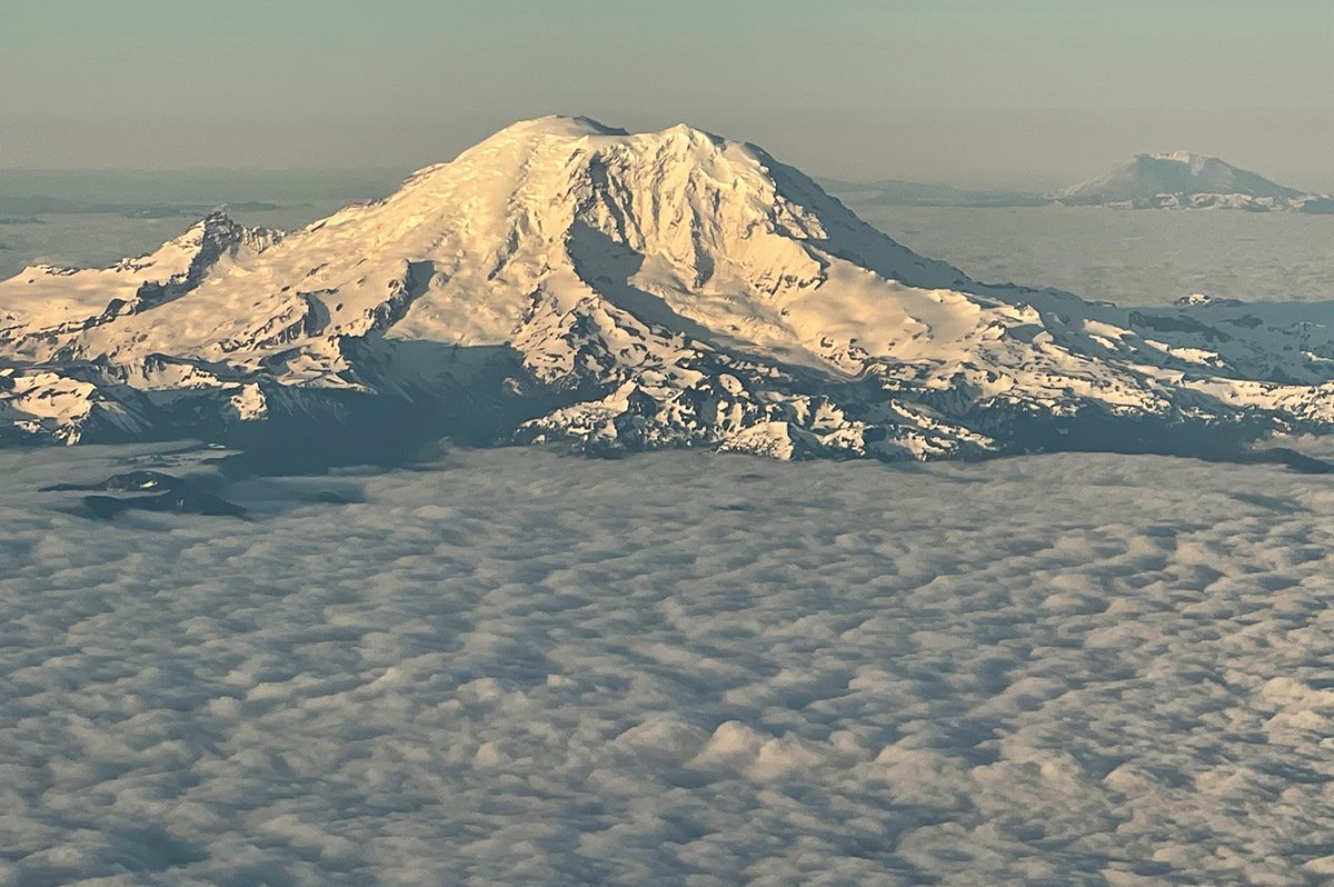 Cold Mountain: A Team of Veterans Take on a Mount Rainier Snowstorm ...
