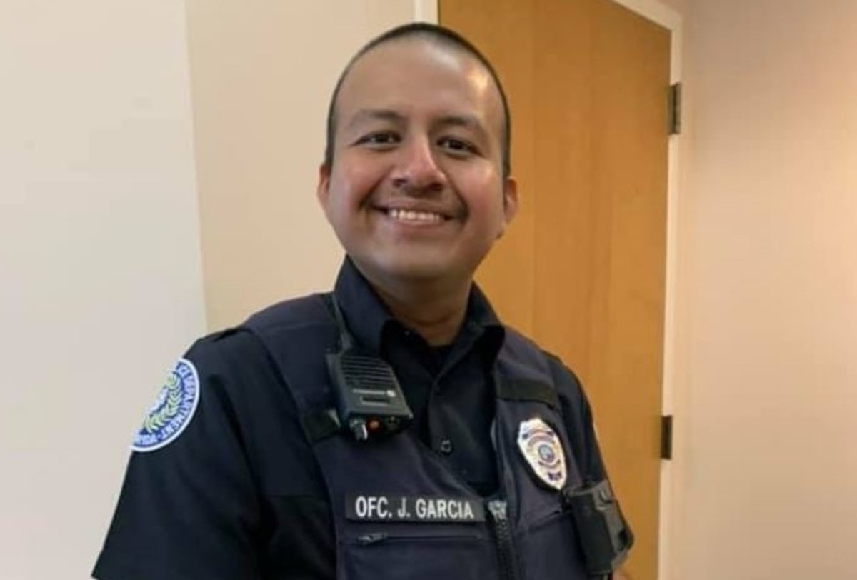 ‘Want To Experiment?’ Florida Cop’s Text Messages to Boy Trigger ...