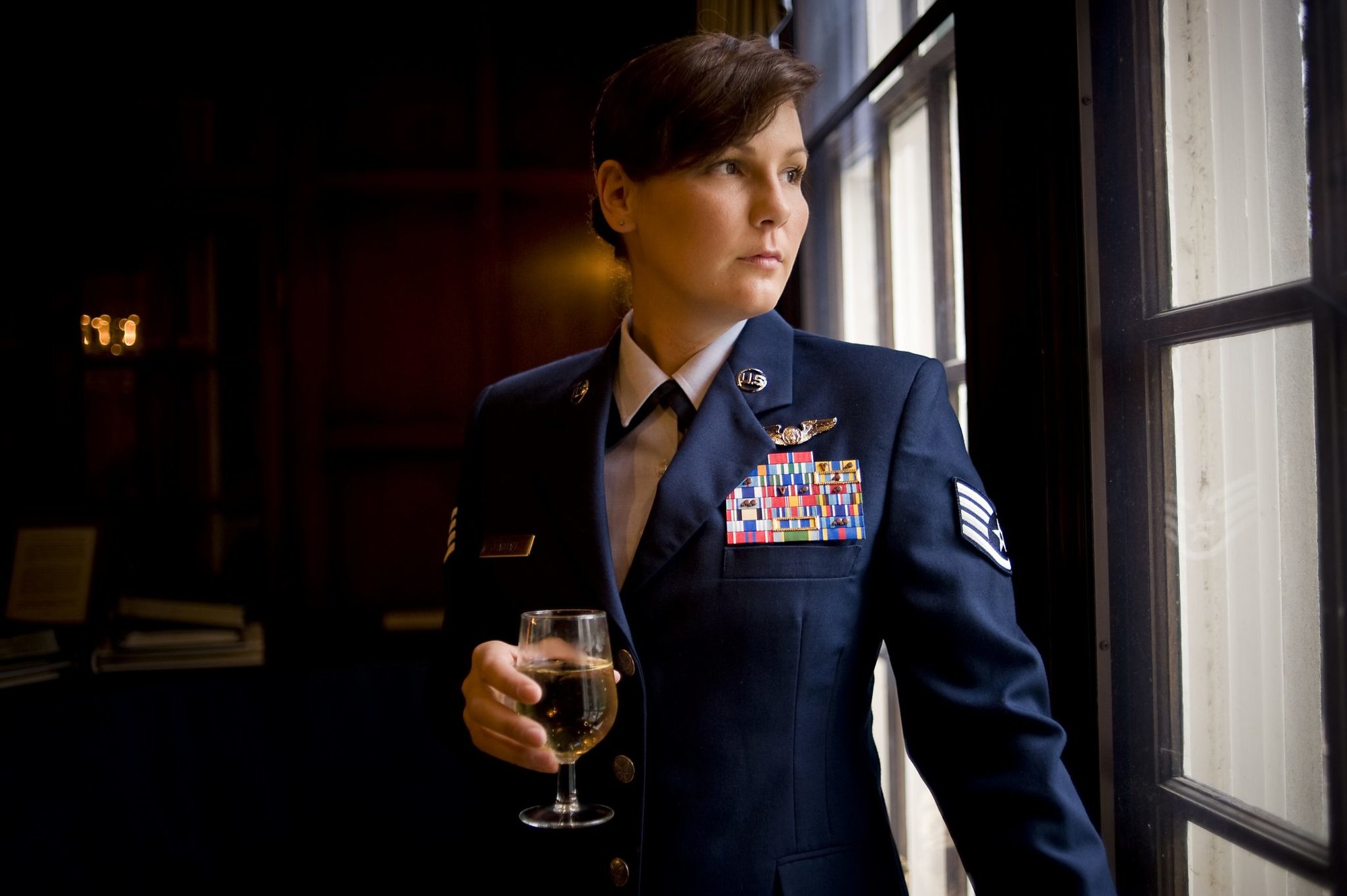 The Shooter: How One of America’s Top Combat Photographers Lost Her Way ...