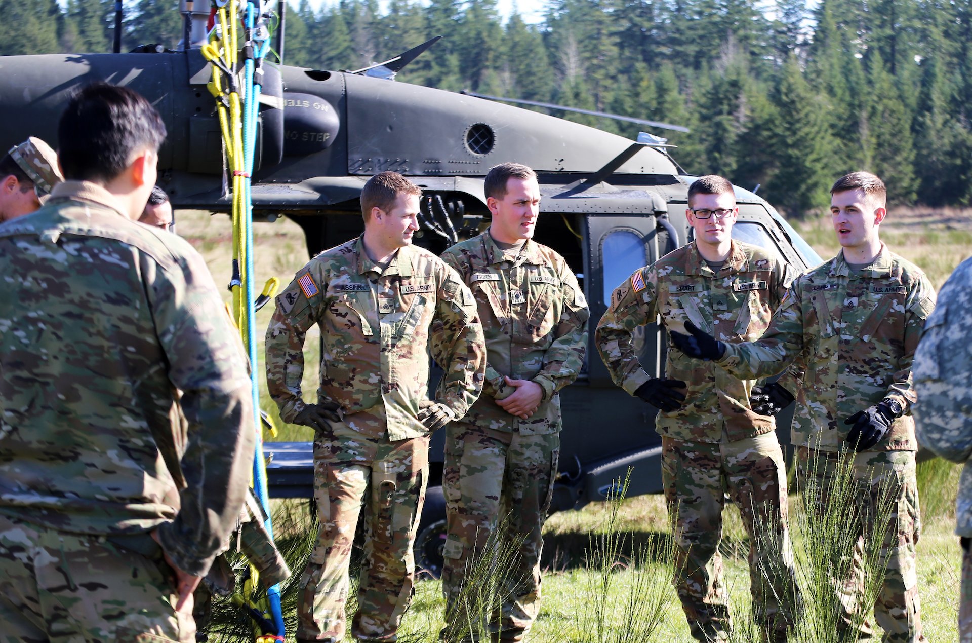‘Jettison!’ — A Chinook Crew’s Incredible Story of Survival Over ...