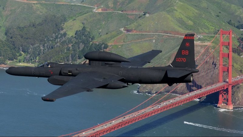 U-2 Pilot Chases Down Chinese Spy Balloon, Snaps Epic Selfie