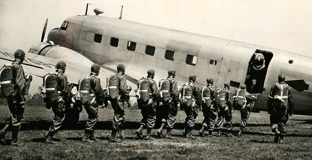 The Evolution Of U.S. Army Paratroopers Parachutes | Coffee or Die