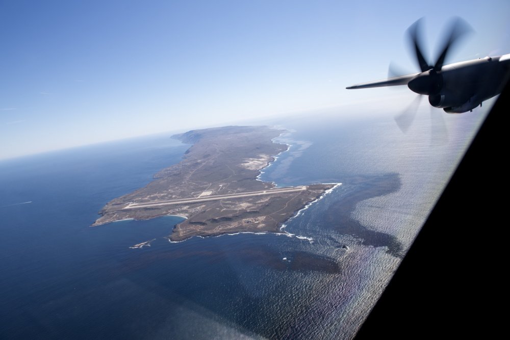UFOs ‘Swarmed’ Navy Destroyers Off California, Records Show | Coffee or Die