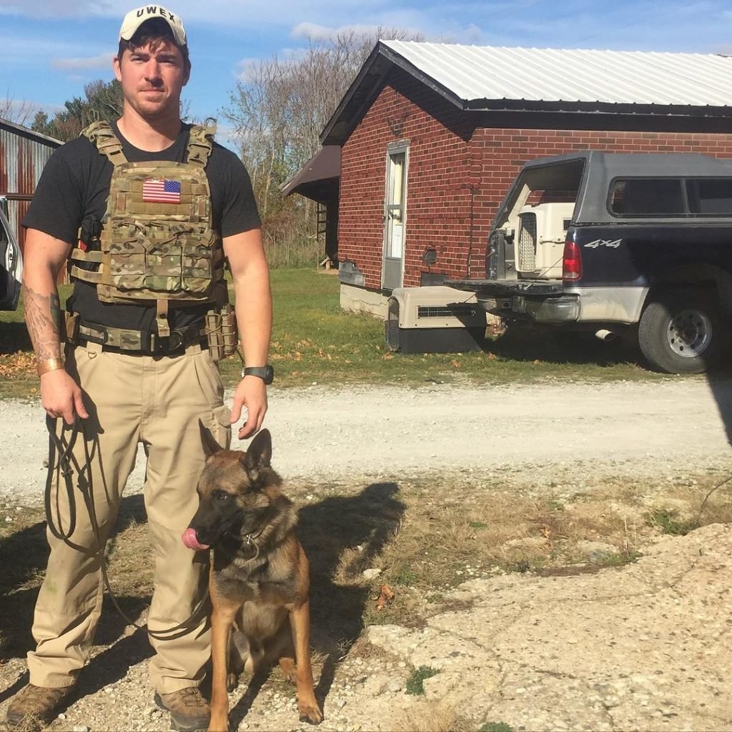 This Green Beret’s Job is to Play Video Games for the U.S. Army ...