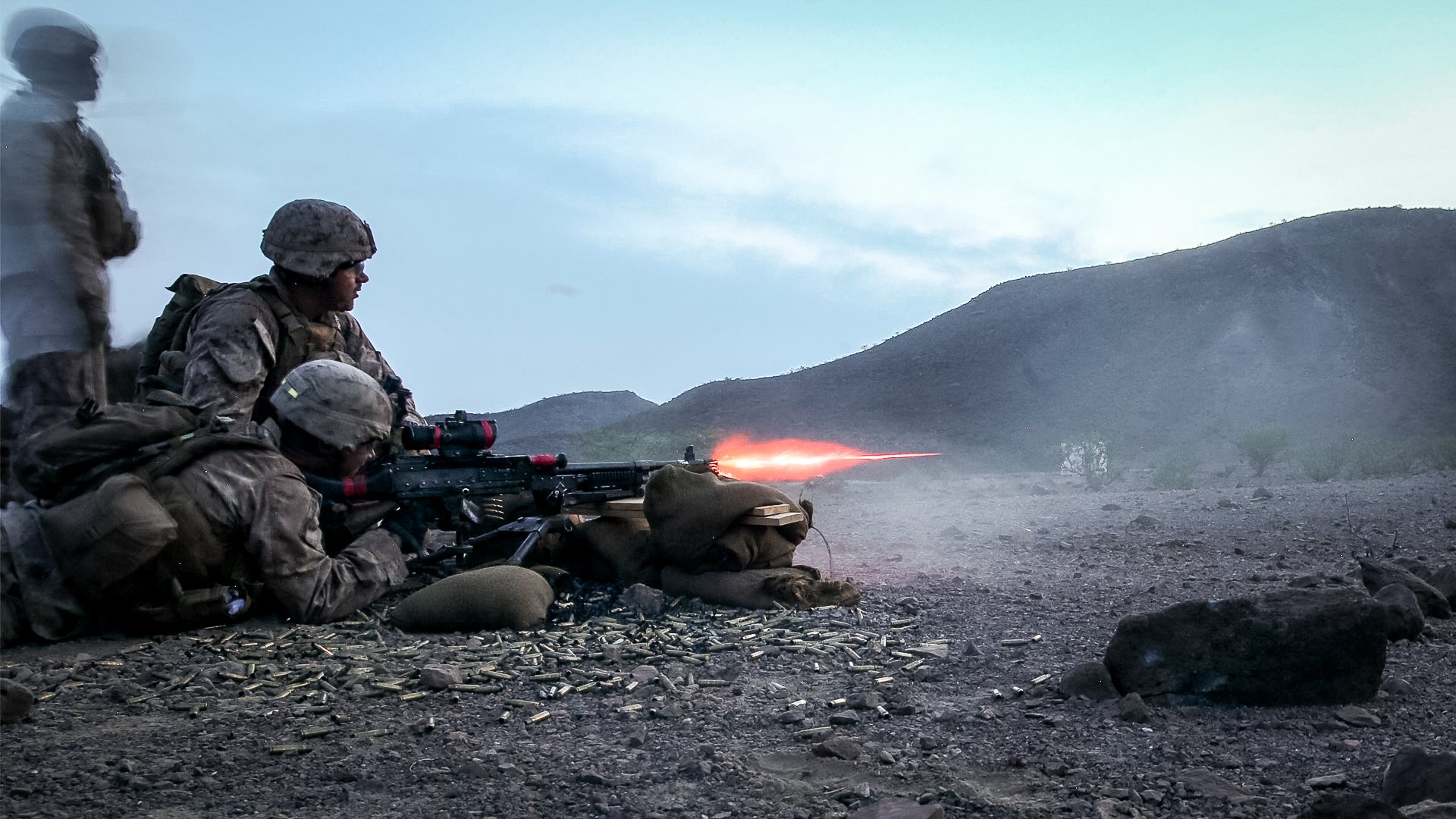 Marines and Soldiers Agree: The M240 Is the Best Machine Gun | Coffee ...