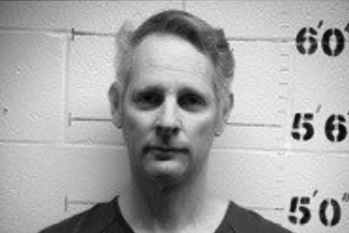 Paramedic Charged With Drugging Sexually Assaulting Minors After Task