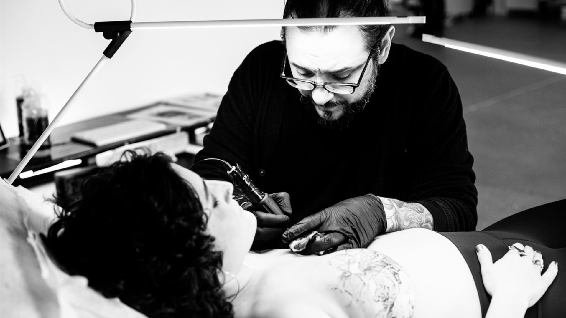 Cleo Pétra: The Multifaceted Artist Crafting Stories on Skin and Canvas