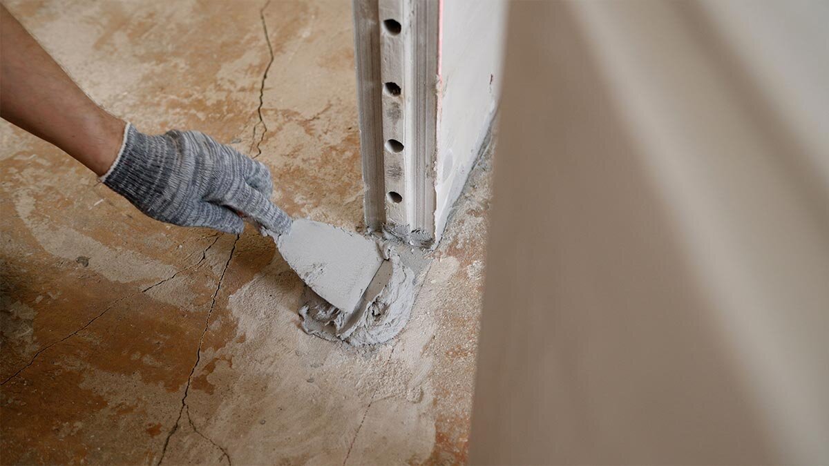How to Use Hydraulic Cement for Foundation and Concrete Repair