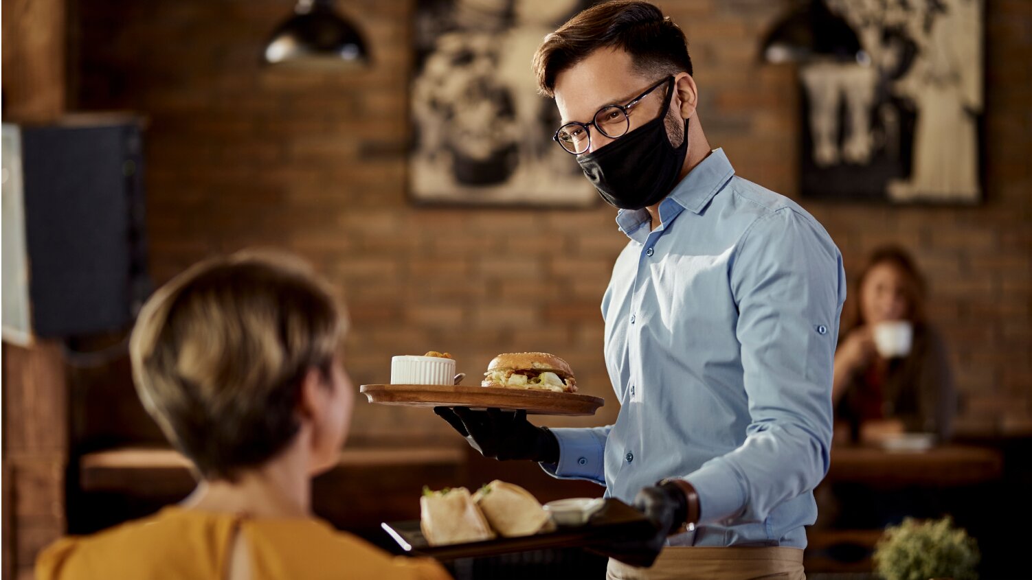 Protecting Your Staff and Customers: Choose the Right PPE for Foodservice