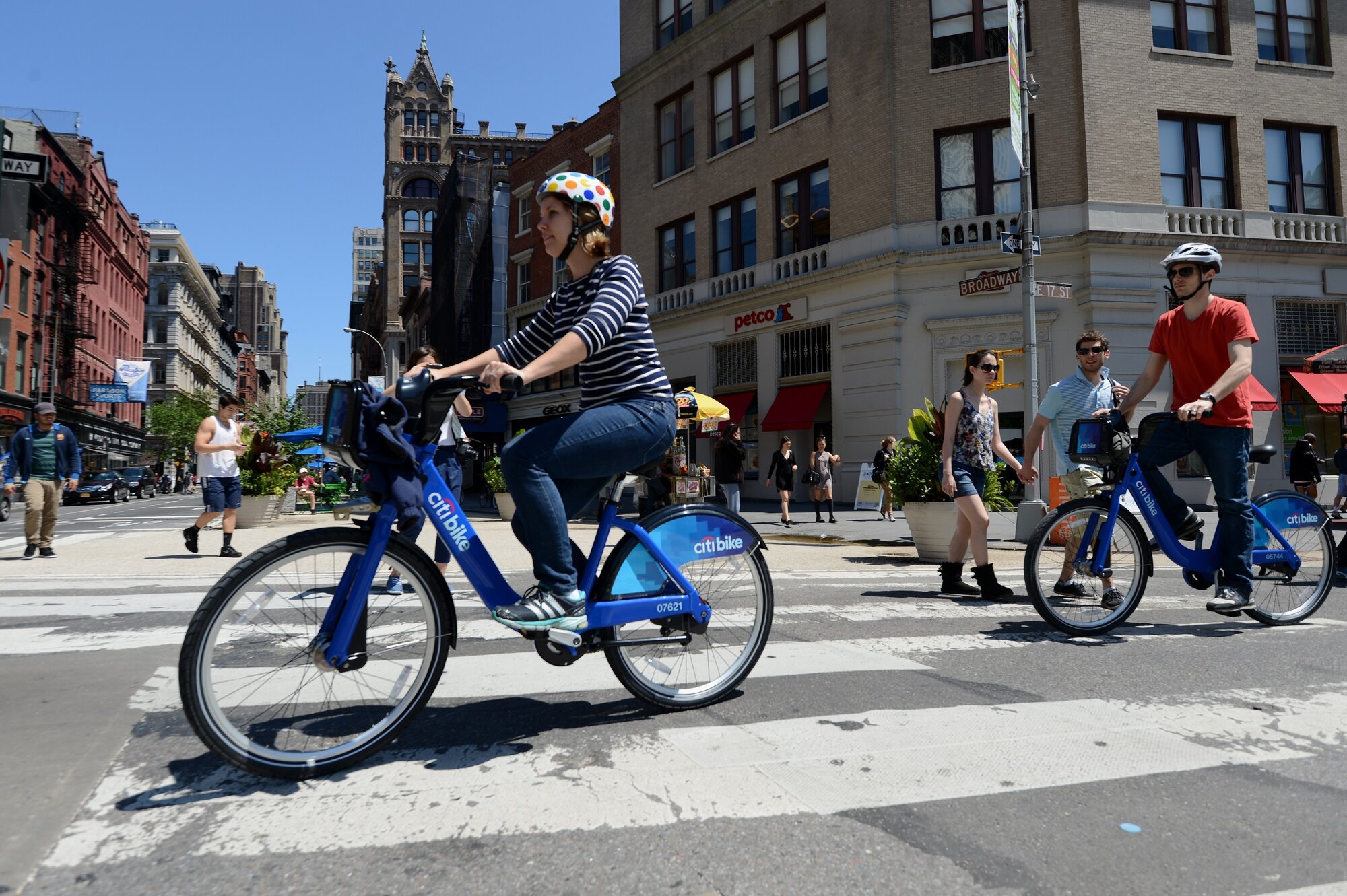 Data insights: Measuring the economic impact of "Smart City" innovations