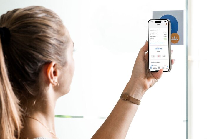 Mobile Zeiterfassung – TimeTac App für iOS & Android - TimeTac next