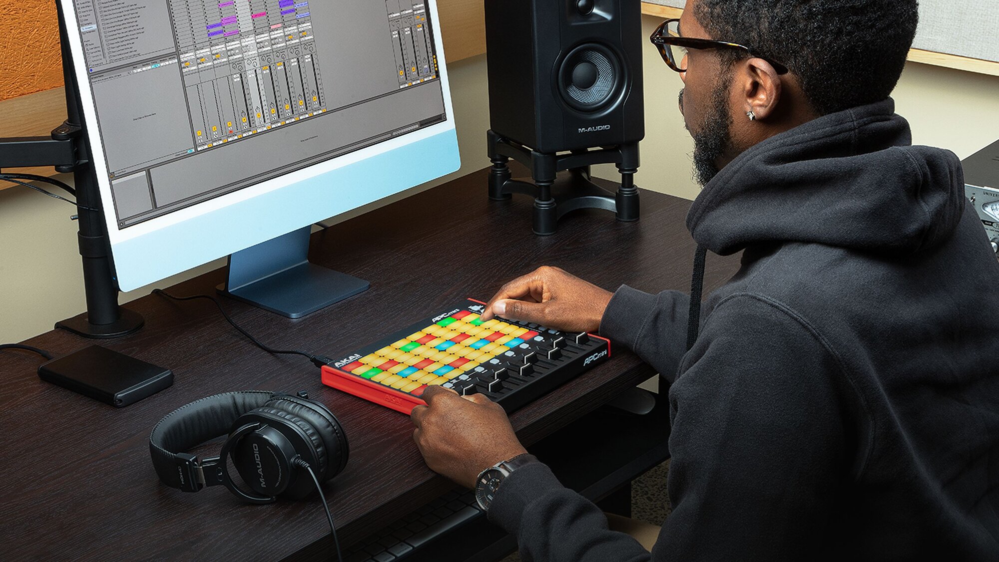 APC Mini MK2 | Akai Professional | Akai Pro