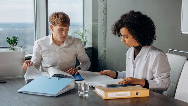 50 CFO Interview Questions (Ideal Answers + Red Flags)