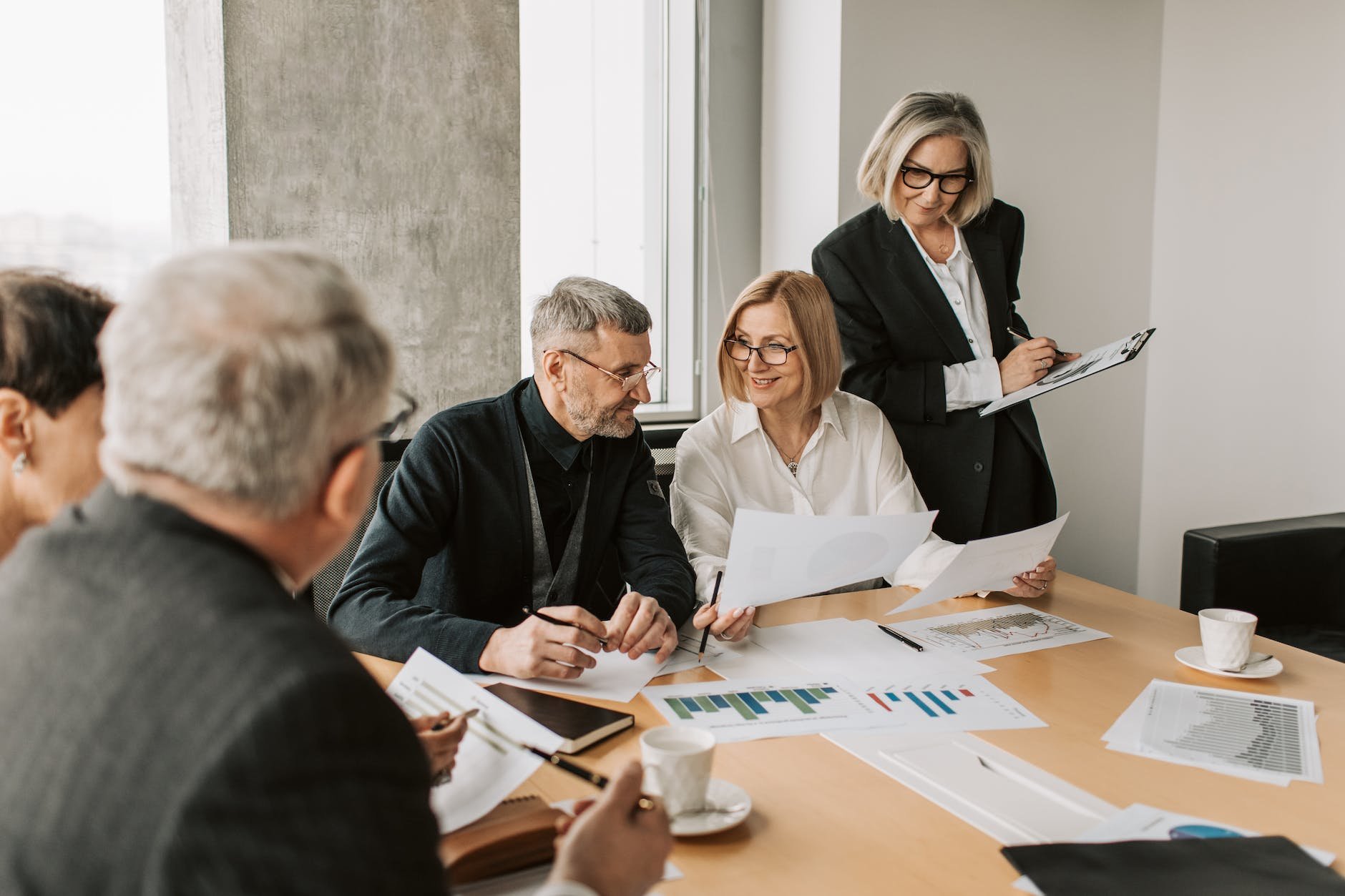 What Is a Fractional COO? 7 Valuable Benefits + Hiring Tips