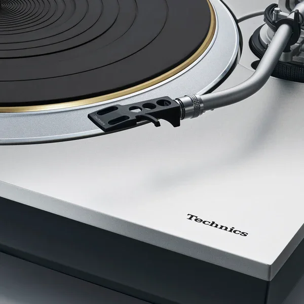 Why the Technics SL1300G is the last Turntable you'll ever Need