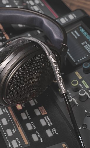 Moon Audio | Custom Audio Cables & High-End Headphones