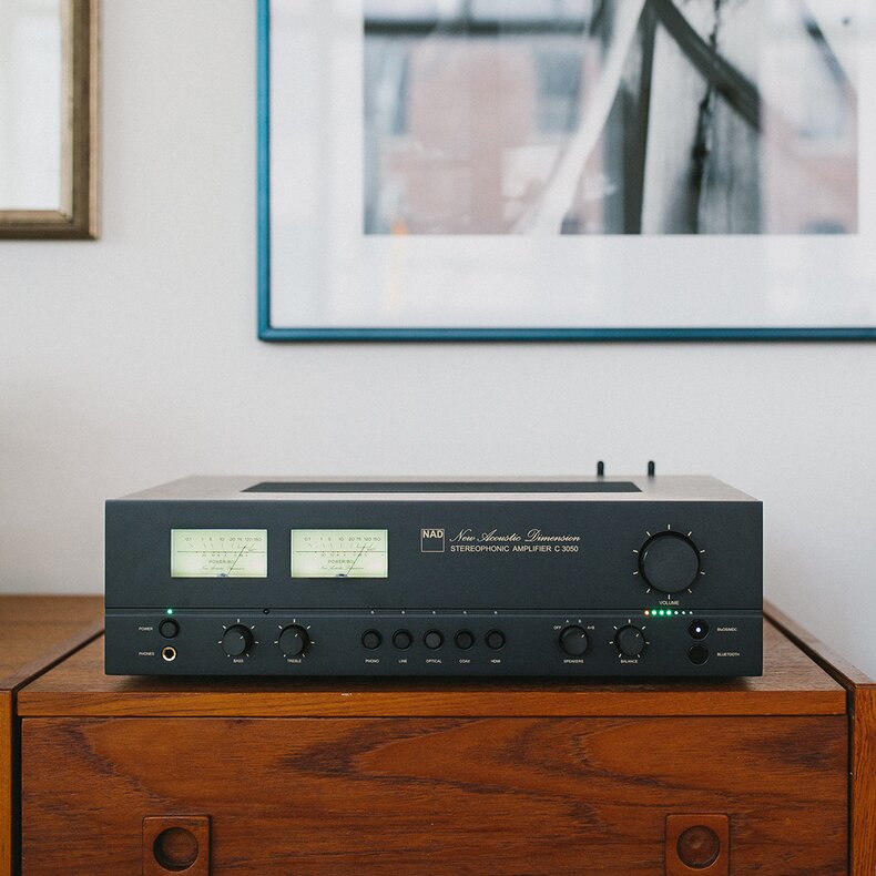 NAD C 3050 Stereophonic Amplifier